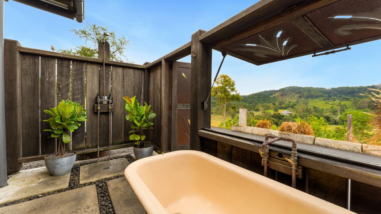 Sustainable accommodation - Mayan Farm Kin Kin